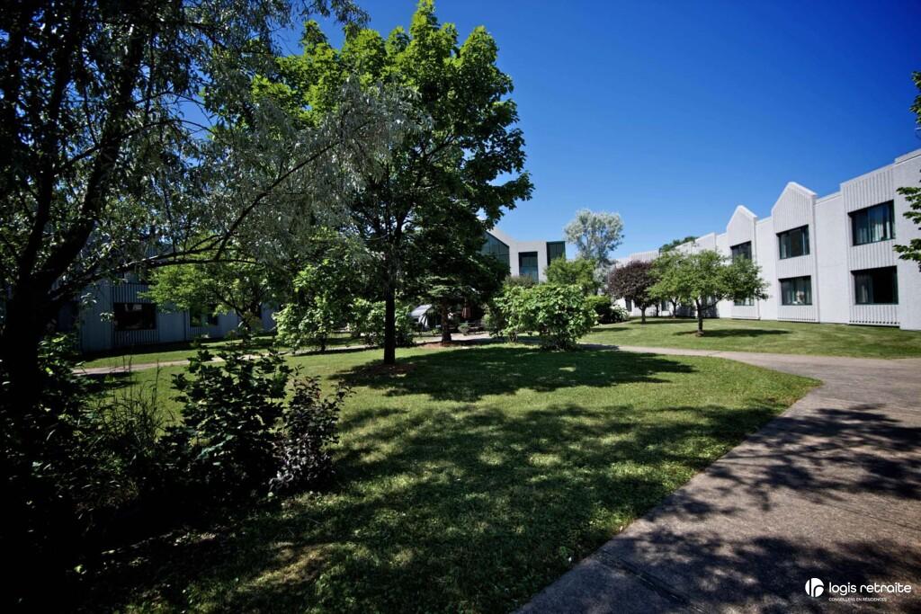 Les Résidences Soleil Manoir Saint-Laurent - Résidence pour ainés